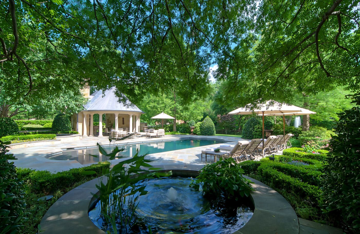 Dallas Pool Design Ideas for Your Exclusive Retreat