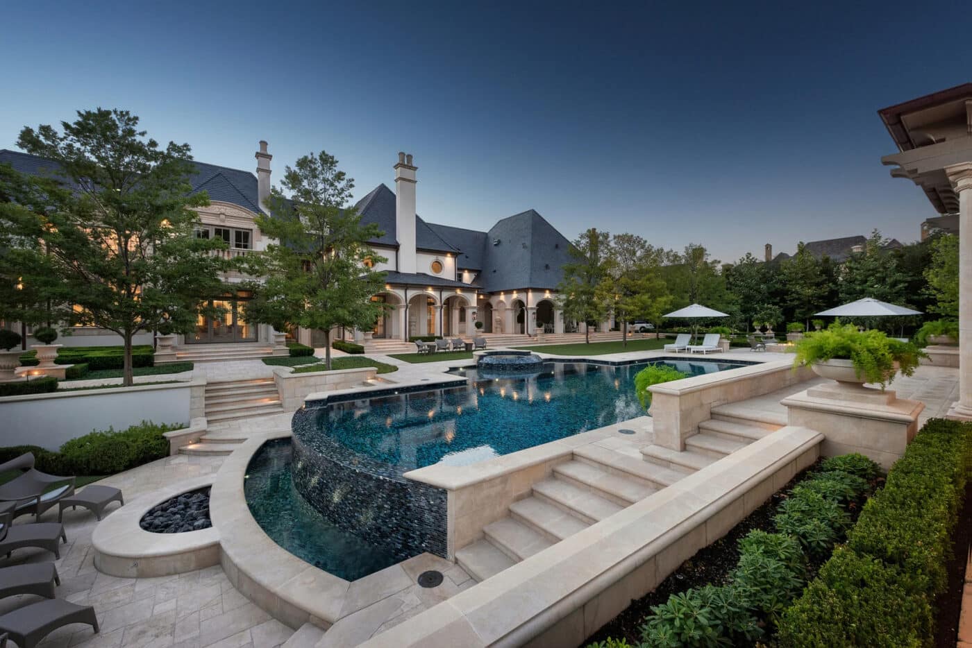 Guide to Luxury Pool Design Features for Dallas Homes